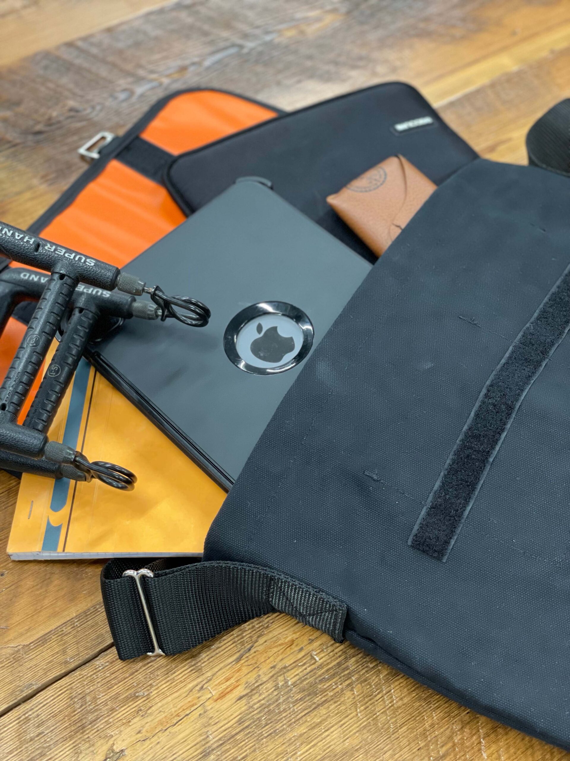 BRAND – GLOBECANVAS | Backdrop Pickup